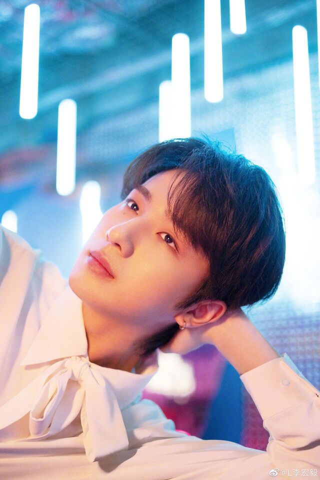 Li Hongyi Photo, HD Image, Wallpaper - CPOP HOME